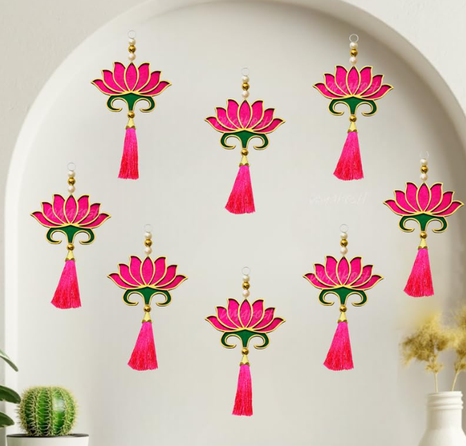 Hanging decorative items store